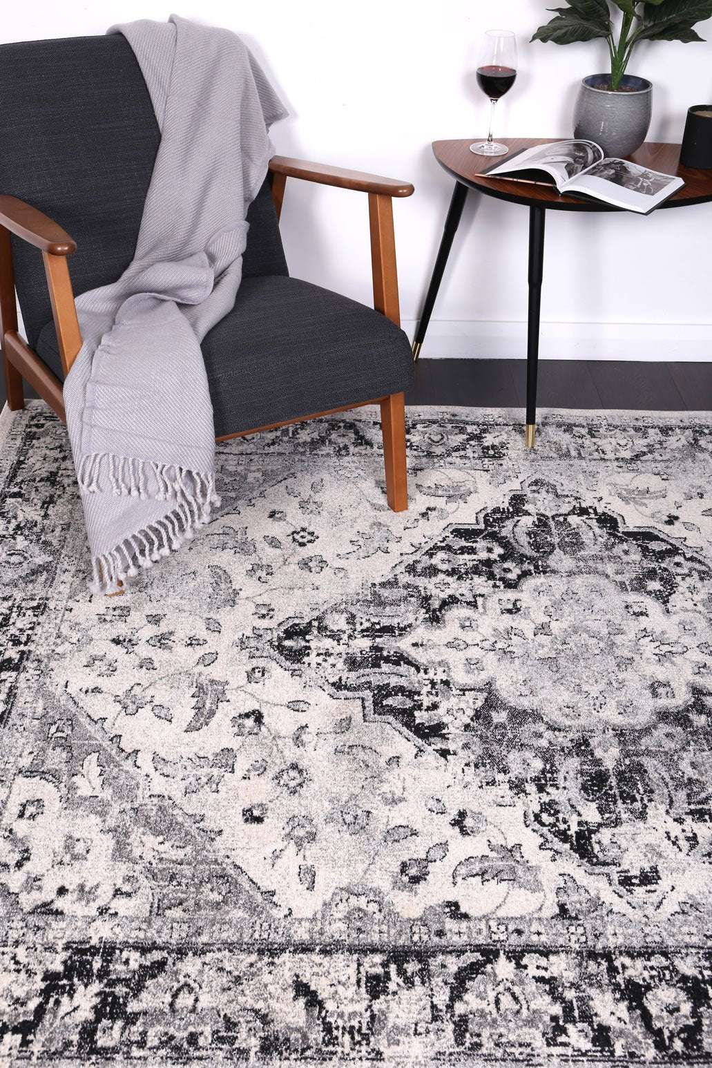 Grey Traditional Rug – Lounges Plus
